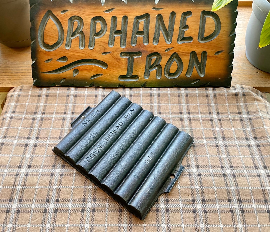 RARE! Griswold #24 Cast Iron Breadstick Pan - Etsy