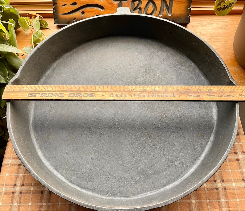 RARE! #20 HUGE Cast Iron Skillet - Etsy