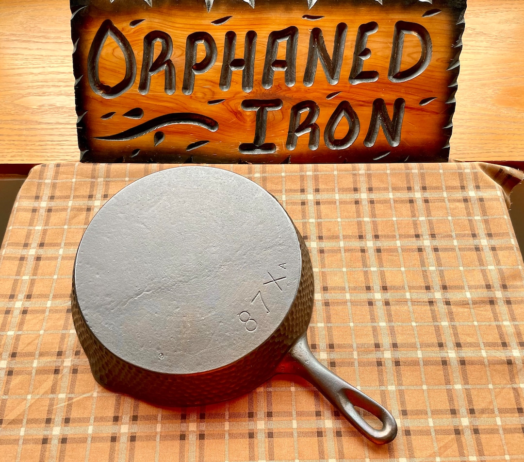 Chicago Hardware Foundry #7 Hammered Finish Cast Iron Skillet - Etsy