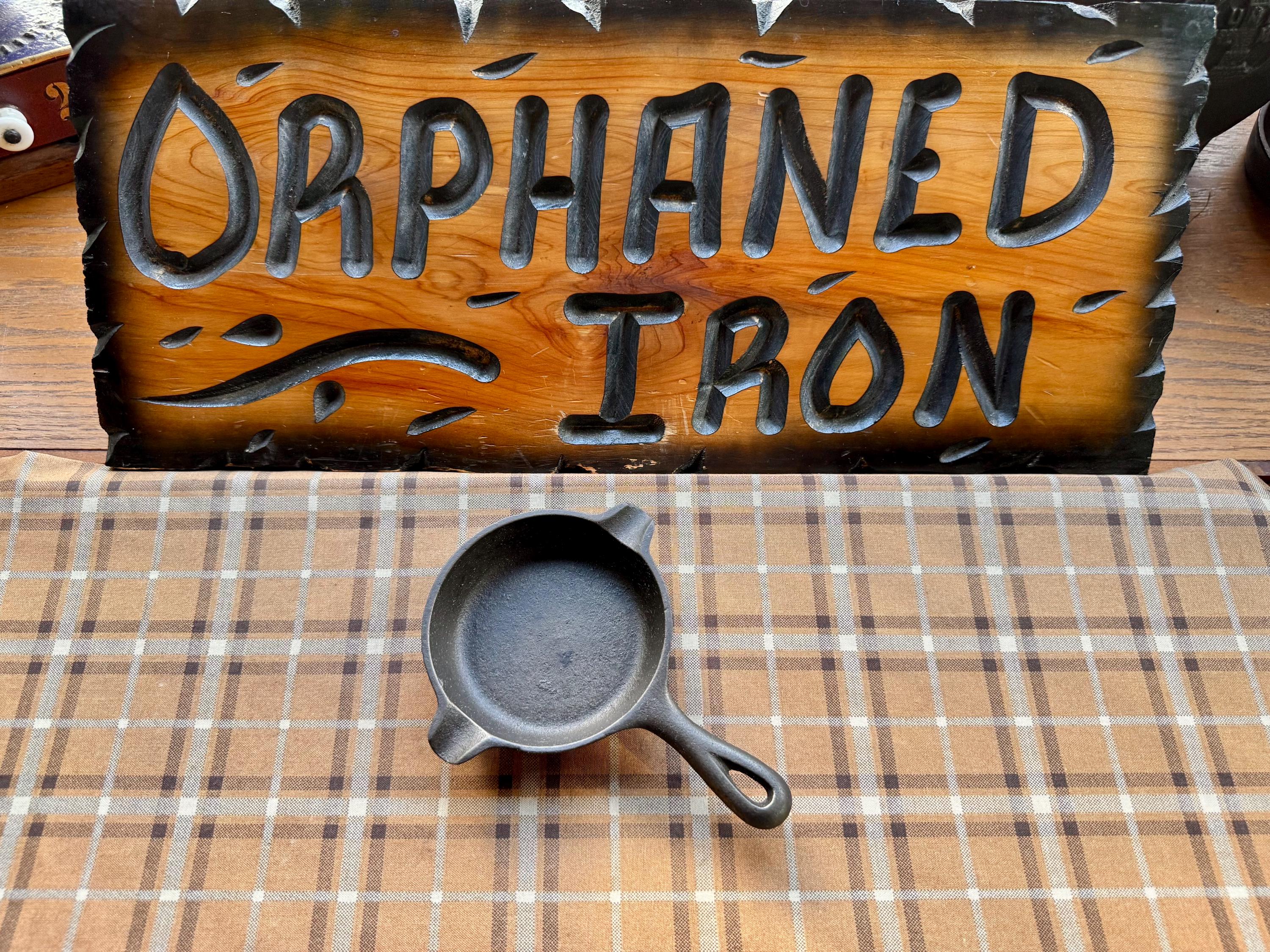 Wagner Ware Miniature Cast Iron Skillet Ashtray/spoon Rest/coaster - Etsy
