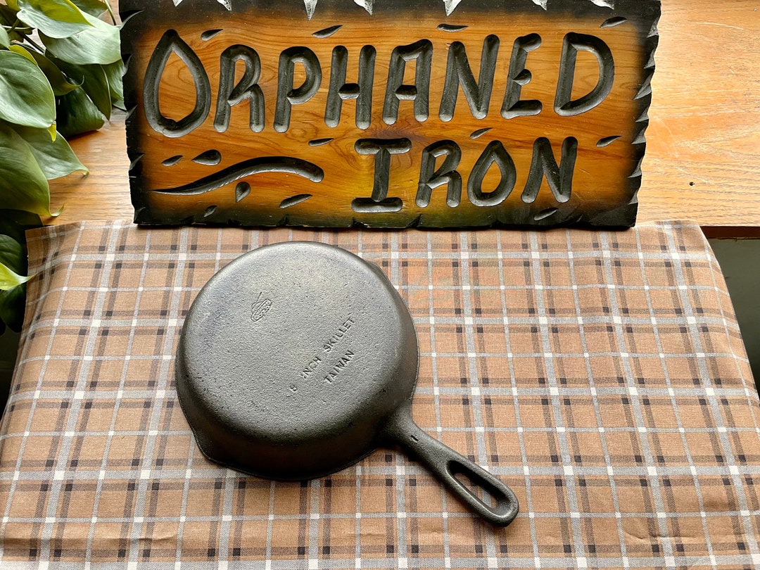 Vintage Tank Logo #5 Cast Iron Skillet - Etsy