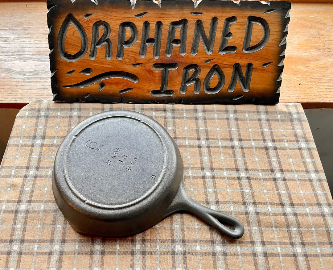 Single Notch #6 Lodge Cast Iron Skillet With Raised Molder Mark MIU - Etsy