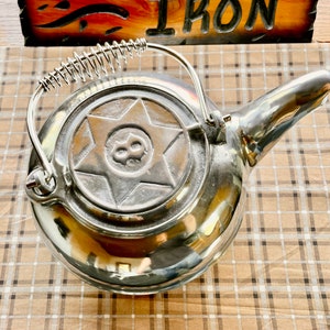 WOW! Vintage Aluminum #8 Tea Kettle/humidifier - Etsy