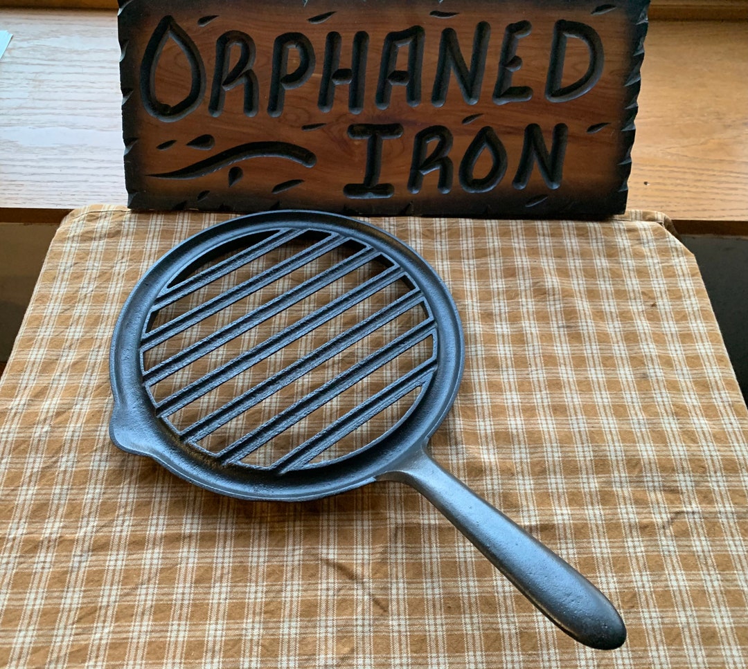 Rare! 1800’s Cast Iron Broiler Pan - Etsy