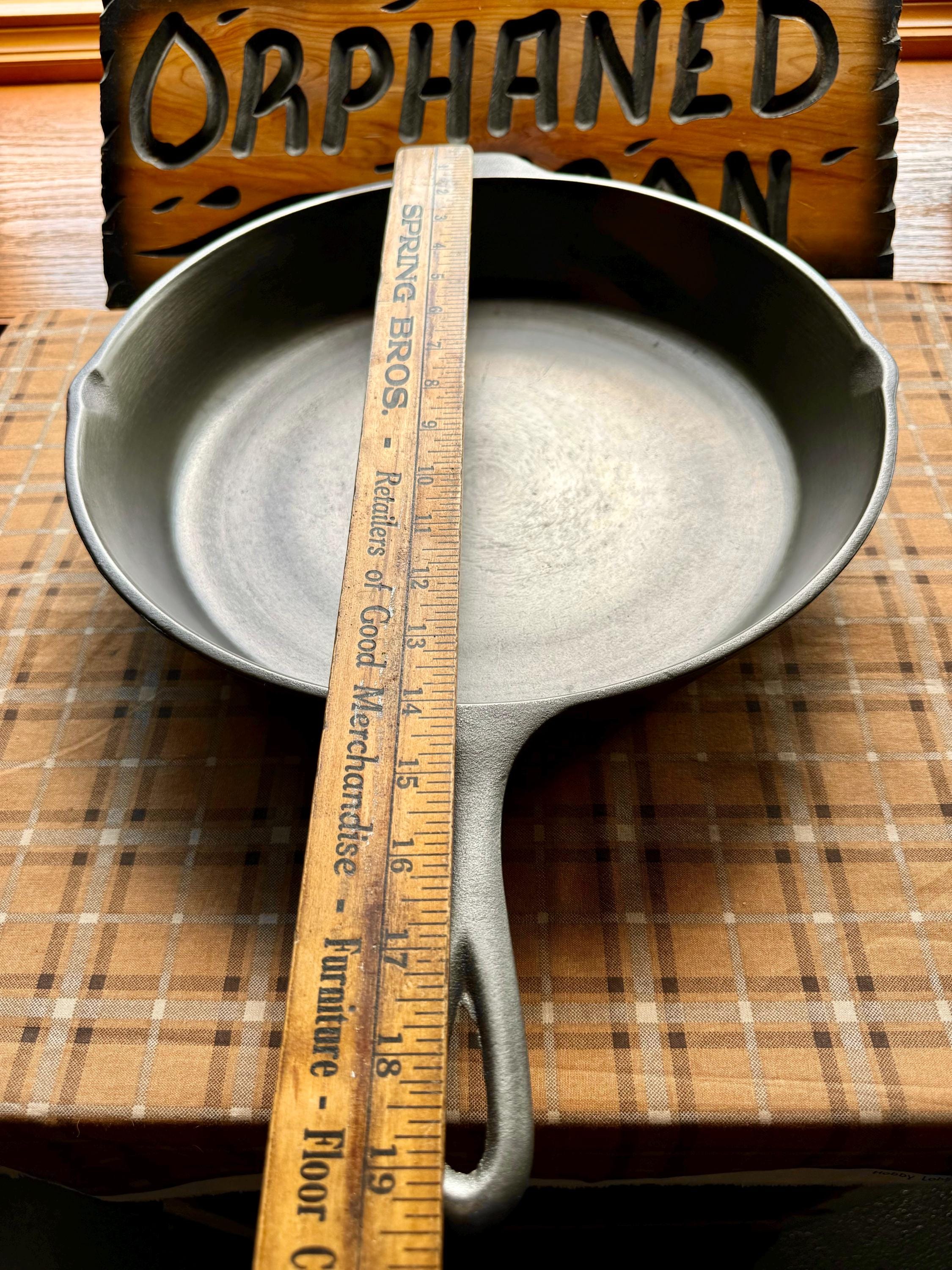 3-notch Lodge #12 Cast Iron Skillet With Basting Lid MIU - Etsy