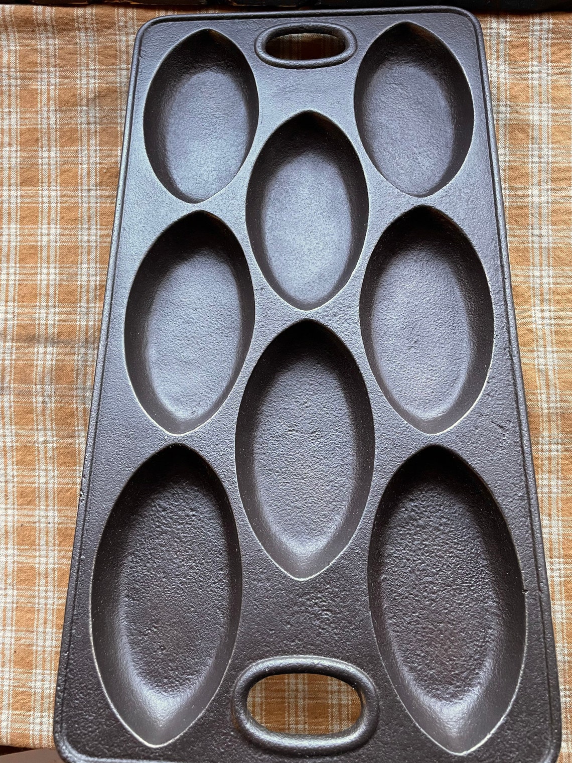 1800s Gatemarked Cast Iron Gem Pan - Etsy