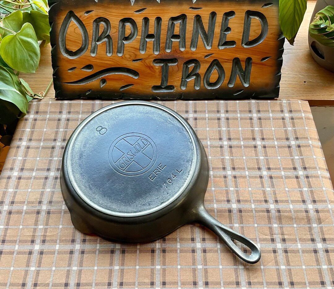 Griswold #8 Slant Erie Logo Cast Iron Skillet - Etsy