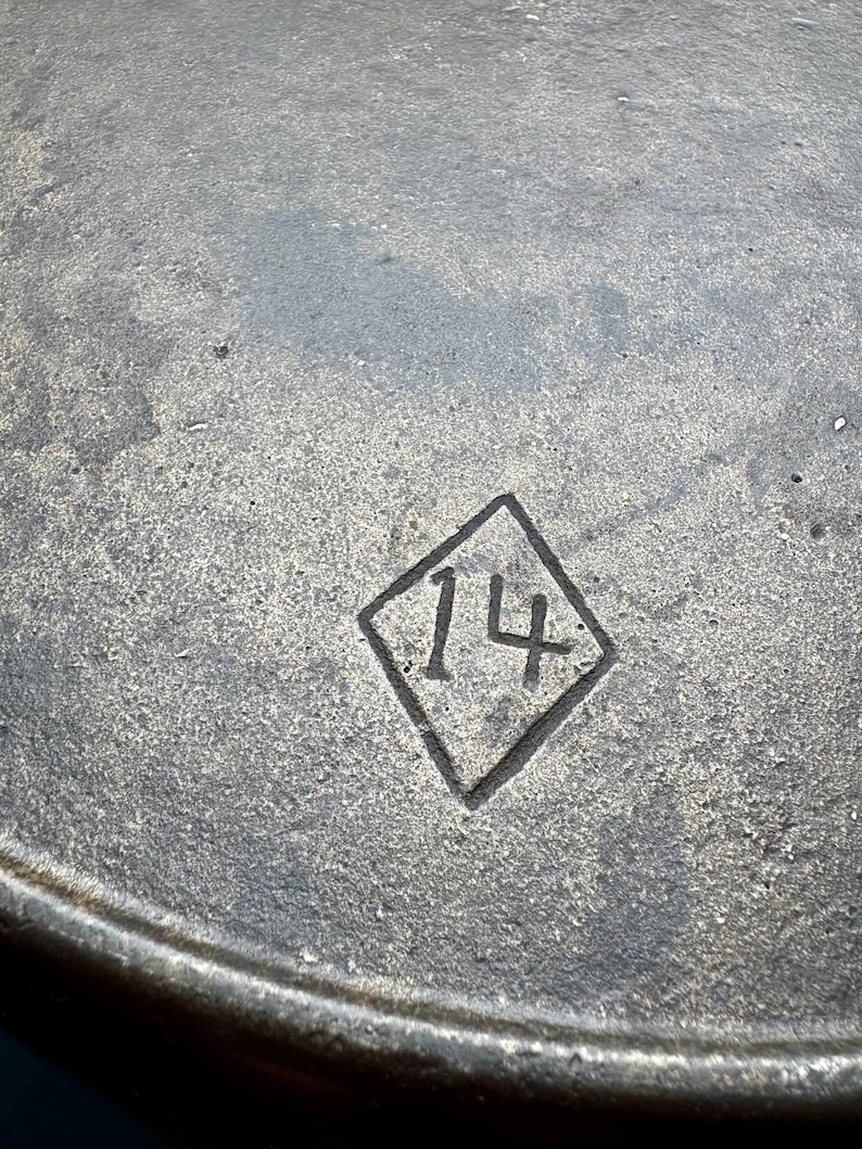 RARE! Chicago Hardware Foundry #14 Diamond Logo Cast Iron Skillet - Etsy