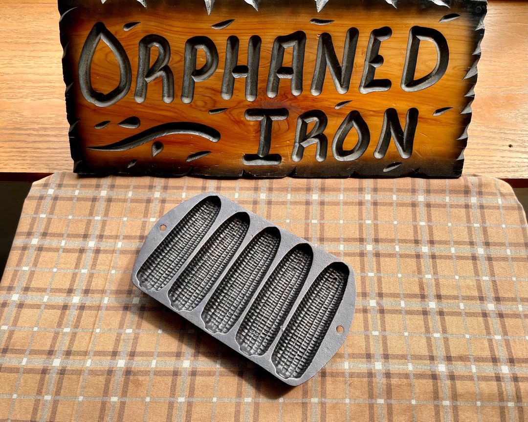 Vintage Lodge Cast Iron Cornbread 5 Count Cornstick Pan - Etsy