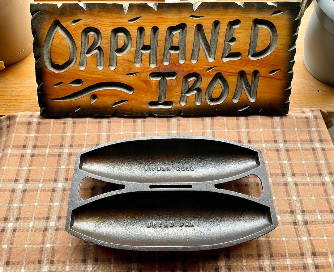 RARE! Griswold #2 Vienna Roll Bread Cast Iron Baking Pan - Etsy
