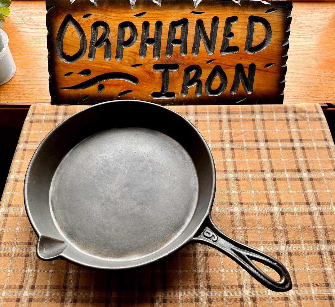 Rare! 1800’s Gatemarked #9 Single Spout Cast Iron Skillet - Etsy