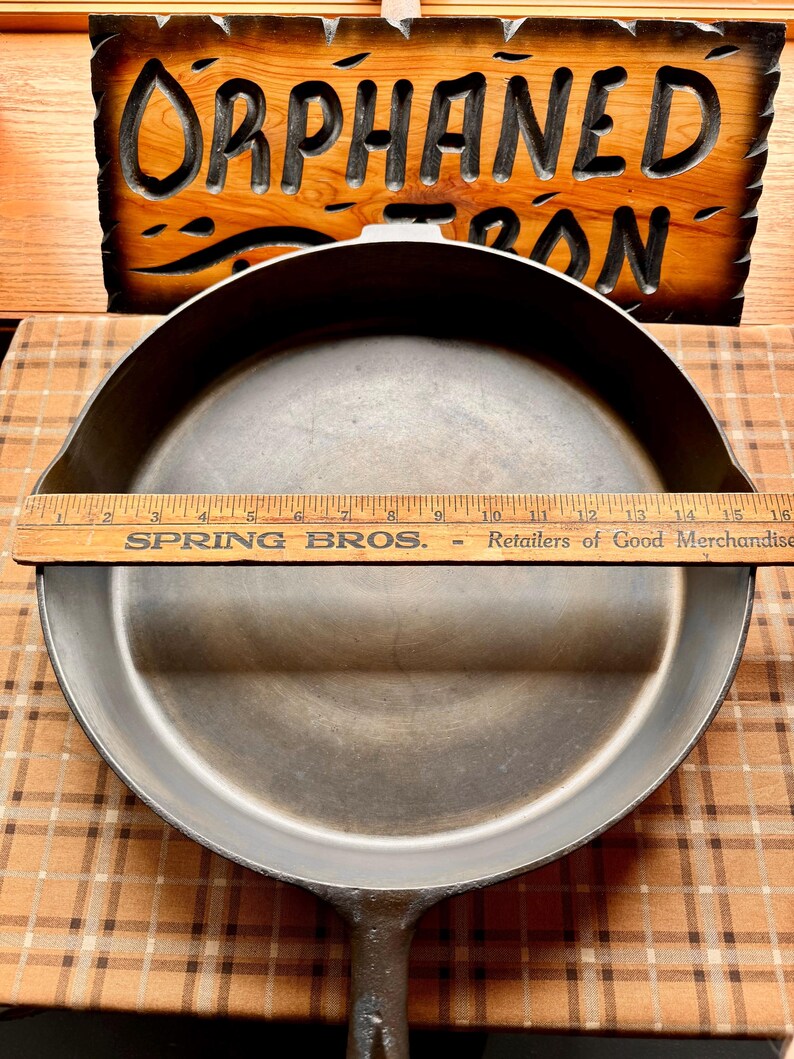 RARE! Chicago Hardware Foundry #14 Diamond Logo Cast Iron Skillet - Etsy