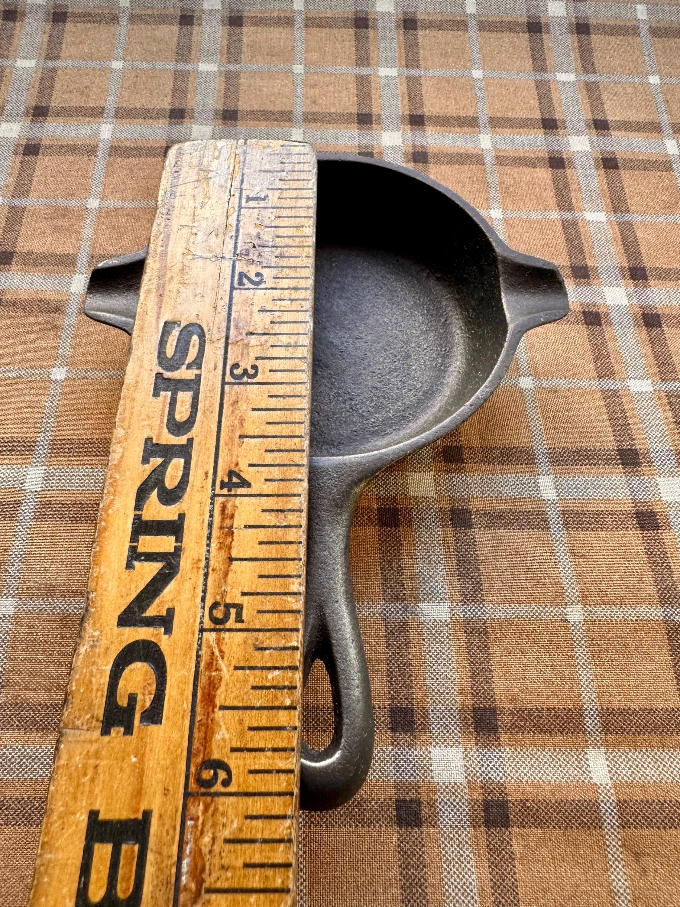 Wagner Ware Miniature Cast Iron Skillet Ashtray/spoon Rest/coaster - Etsy