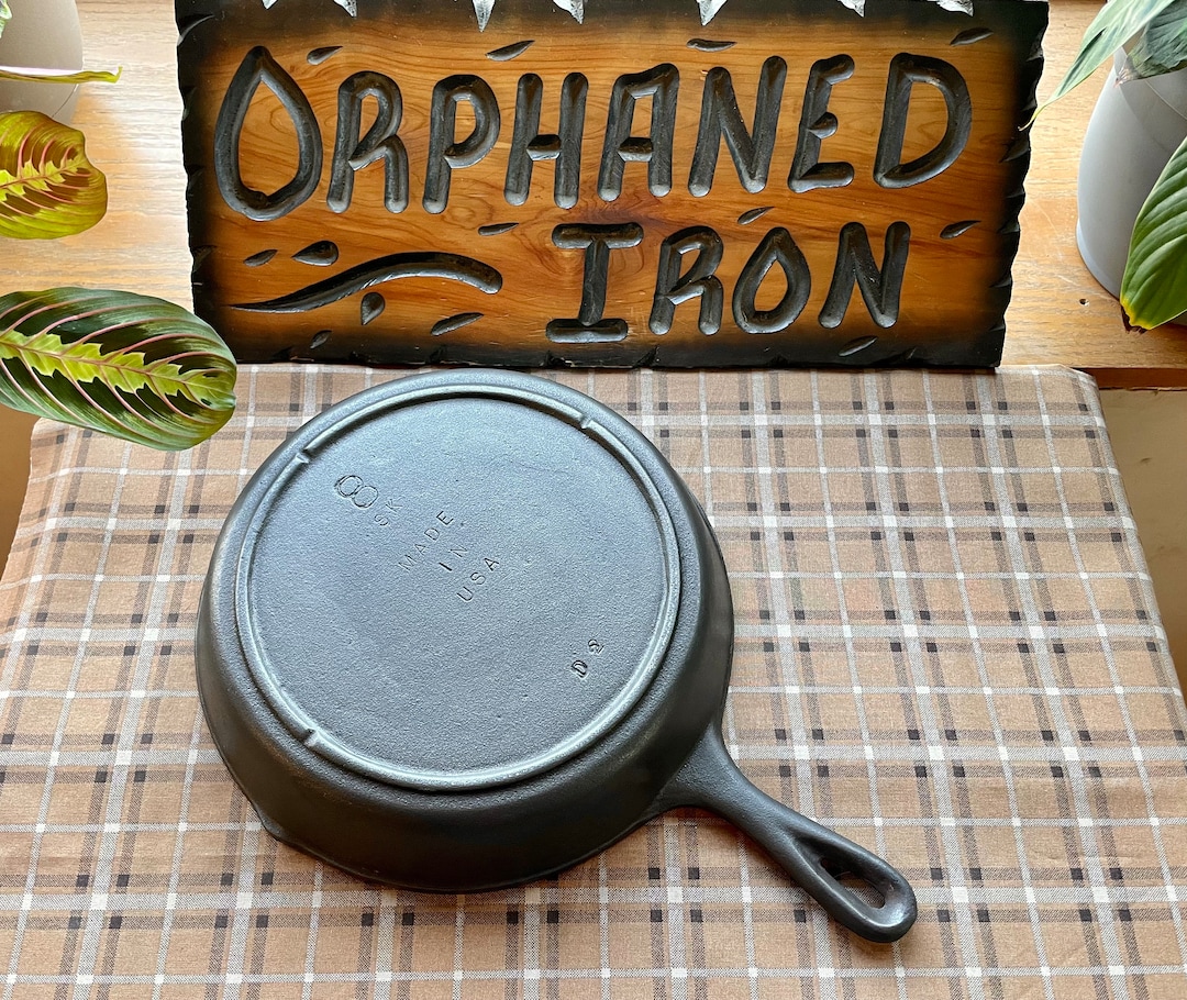 3-notch Lodge #8 Cast Iron Skillet MIU - Etsy