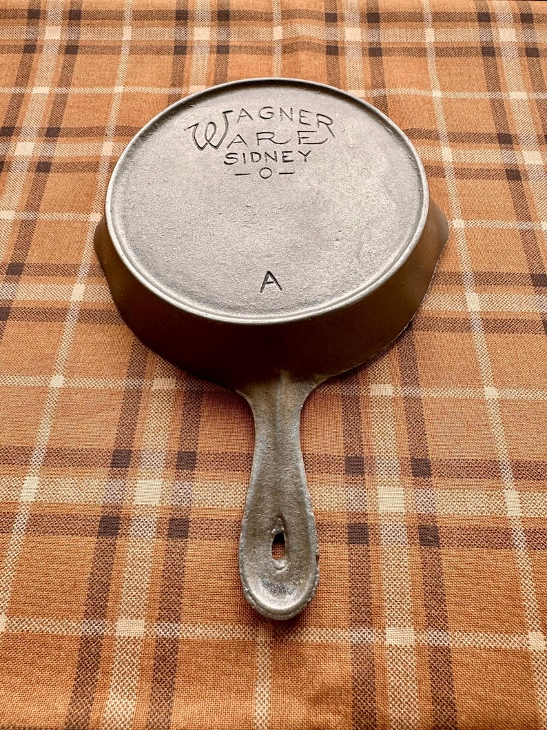 Rare! Wagner #0 Stylized Logo Cast Iron Skillet Toy With Heat Ring - Etsy