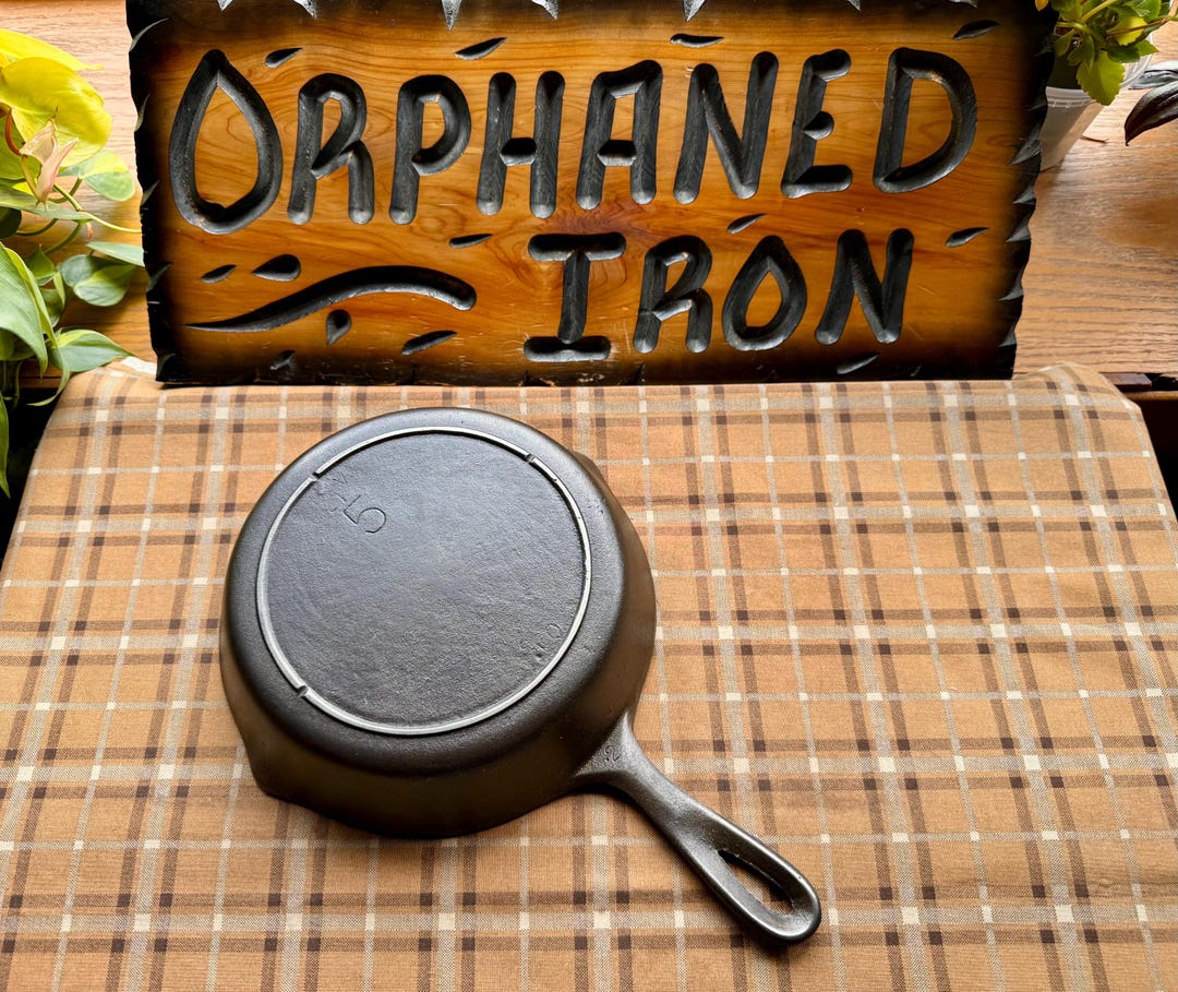 3-notch Lodge #5 Cast Iron Skillet - Etsy