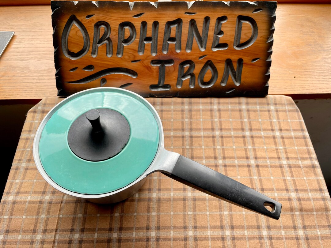 Rare! Griswold Aluminum Aristocrat Sauce Pot With Teal Lid - Etsy