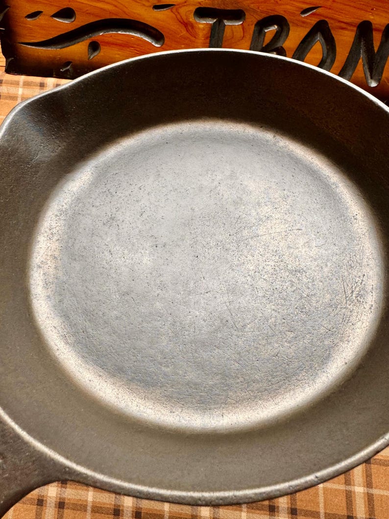 Martin #5 Hamburger Logo Cast Iron Skillet - Etsy