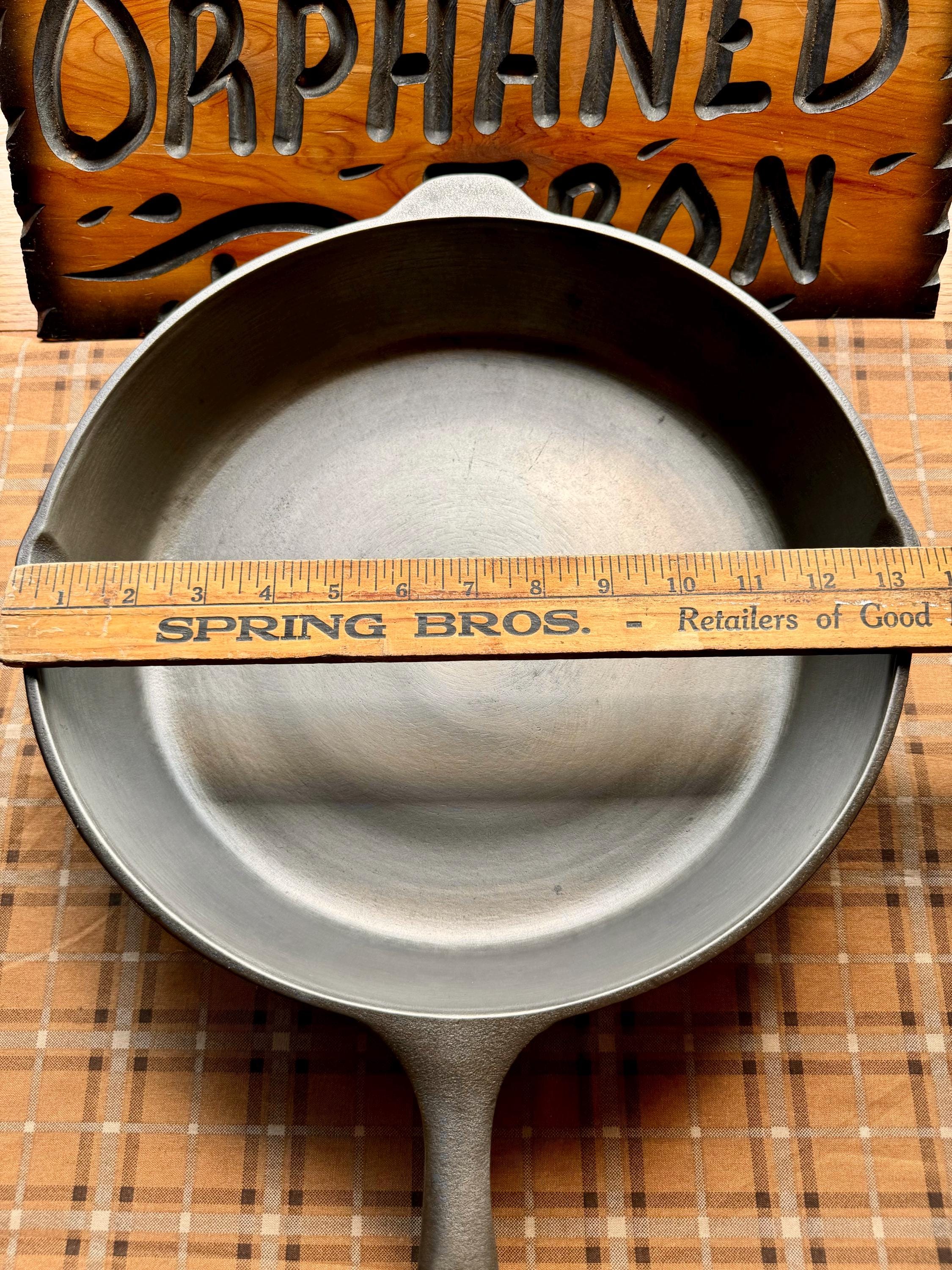 3-notch Lodge #12 Cast Iron Skillet With Basting Lid MIU - Etsy