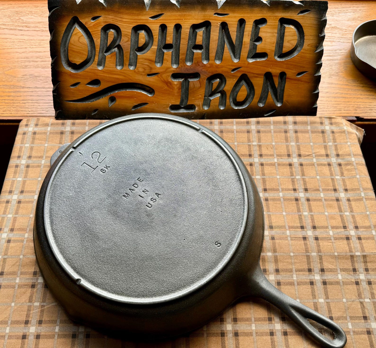 3-notch Lodge #12 Cast Iron Skillet With Basting Lid MIU - Etsy