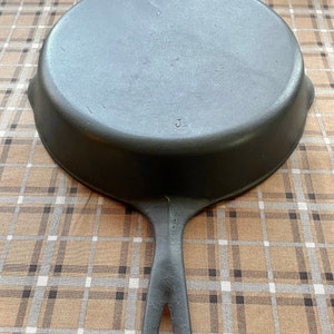 Unmarked #8 Vintage Cast Iron Skillet - Etsy