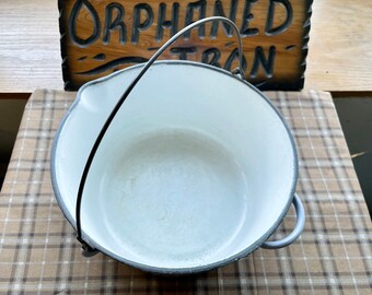 Flat Bottom Cast Iron Cauldron - Etsy