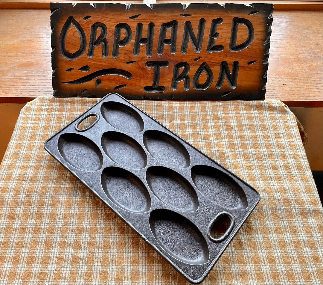 1800’s Gatemarked Cast Iron Gem Pan - Etsy
