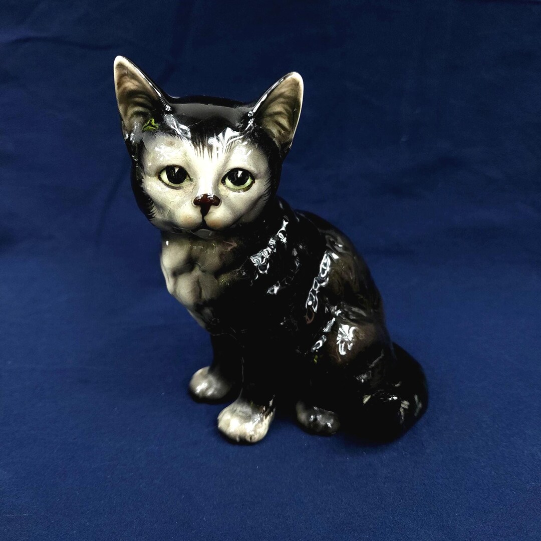 Vintage Japanese Cat Figurine - Etsy