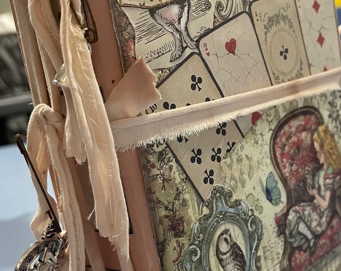 Alice in Wonderland Junk Journal - Etsy