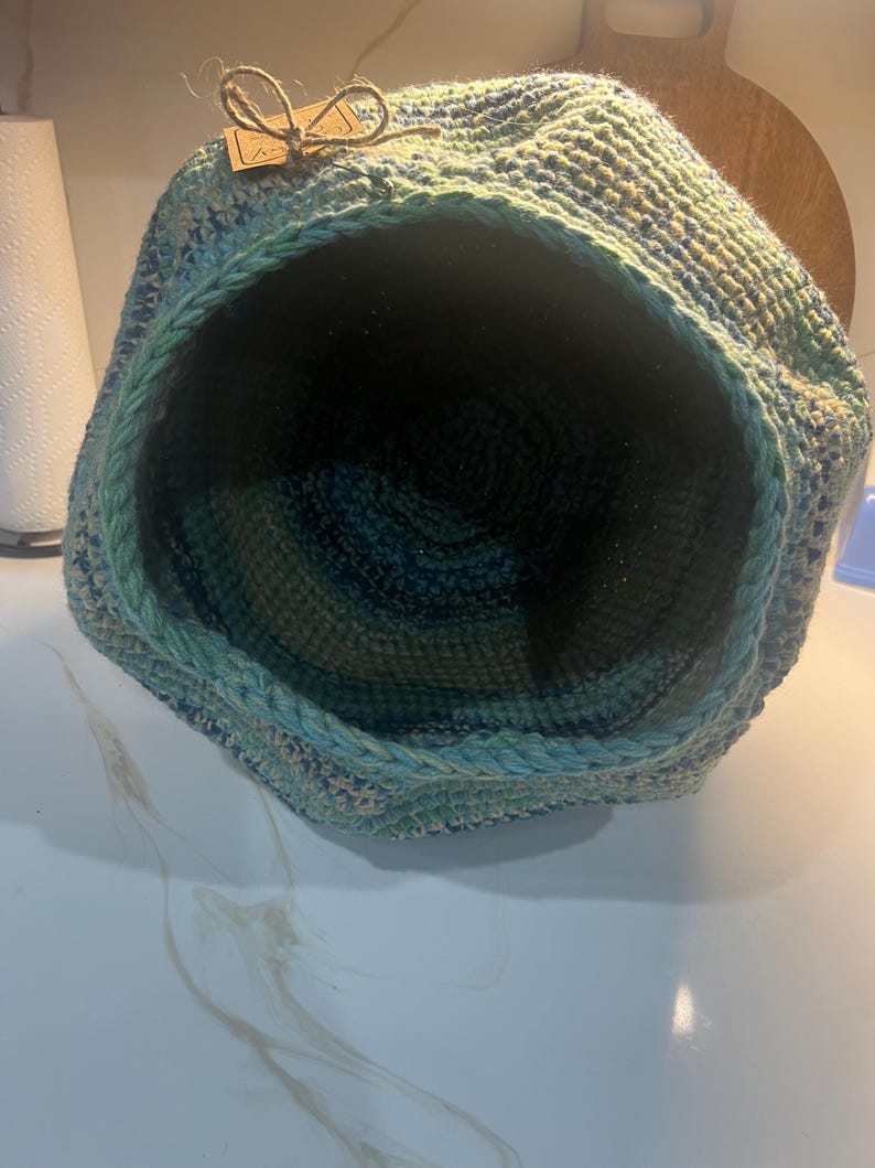 Cat Pod/ Cat Cave Bed Crocheted - Etsy