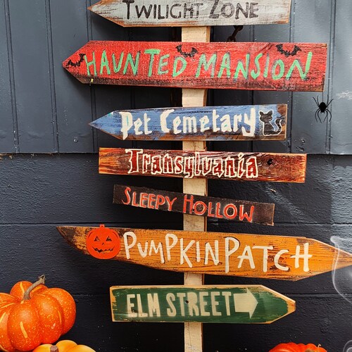 Spooky Halloween Signs Set of 51 FREE Directional Tiki Signs - Etsy