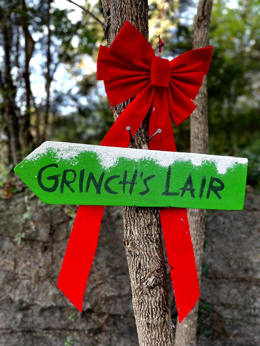 Christmas Directional Signpost + Snow | Rustic Holiday Arrow Signs With ...