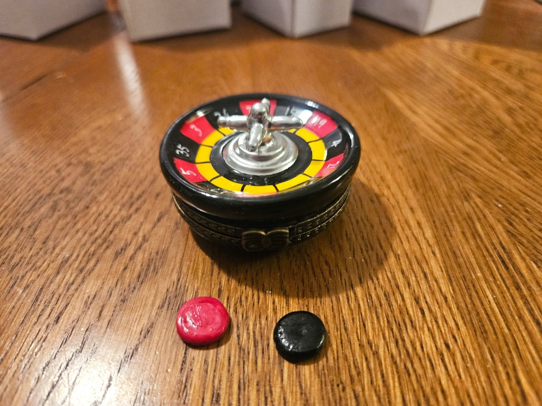 Roulette Wheel Hinged Trinket Box With a Black and Red Betting - Etsy