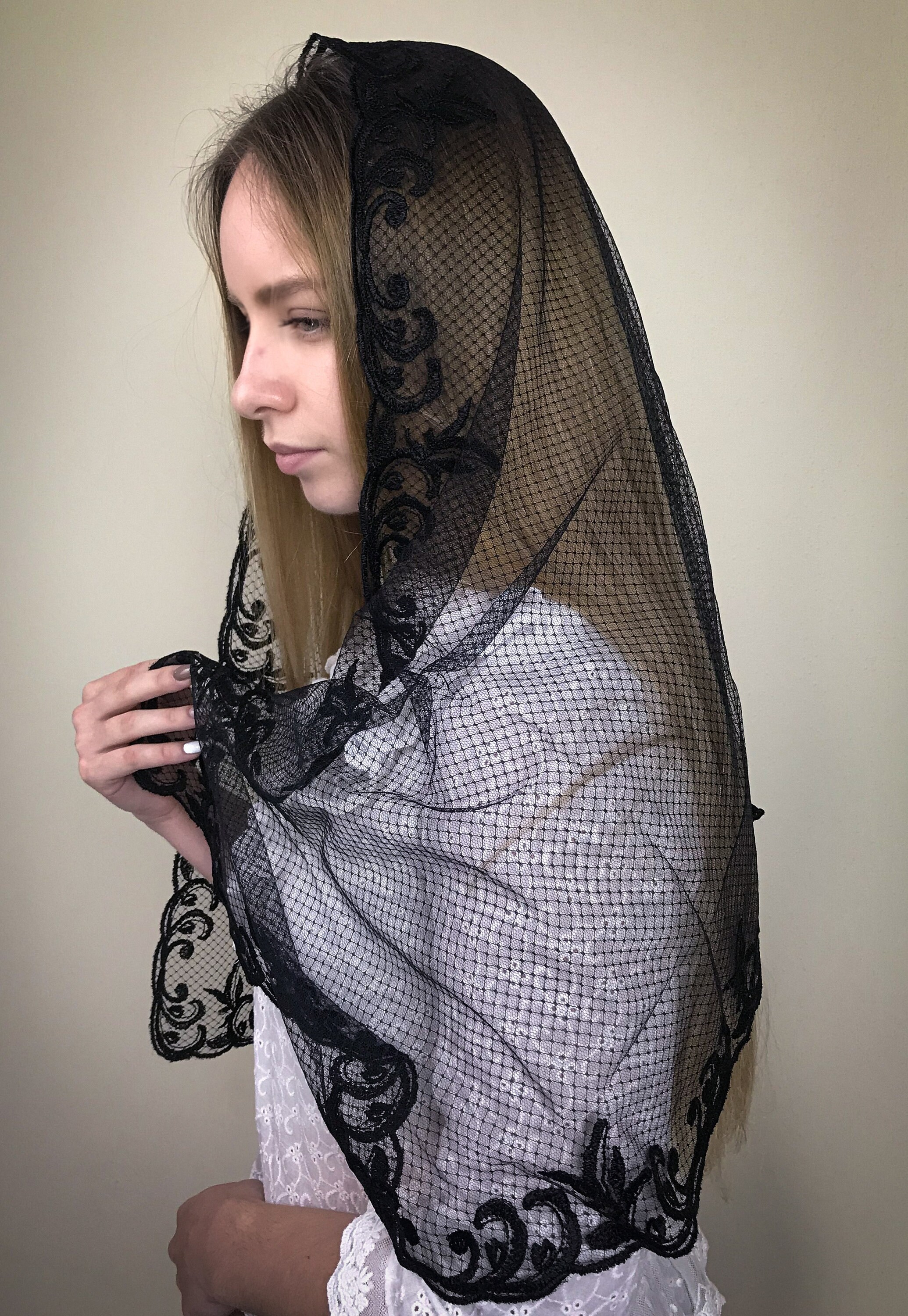 Long red Chapel veil Black church Veil chapel mantilla | Etsy