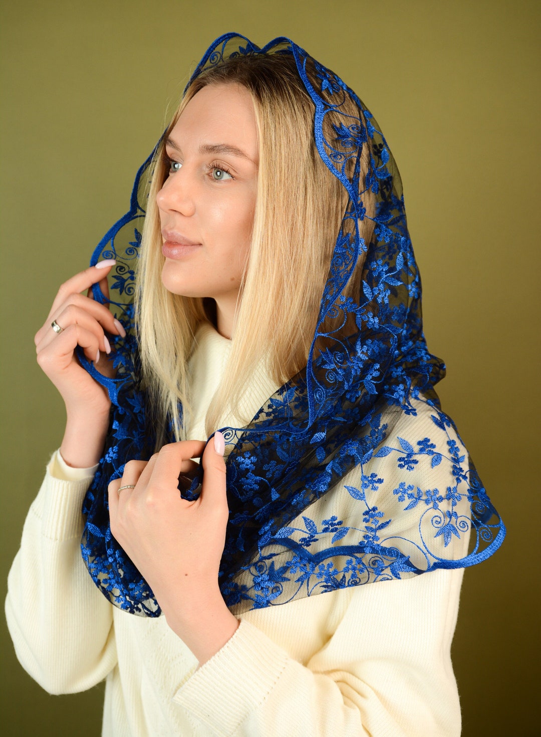 Blue Classic Infinity Lace Veil, Latin Mass Blue Veil, Infinity ...