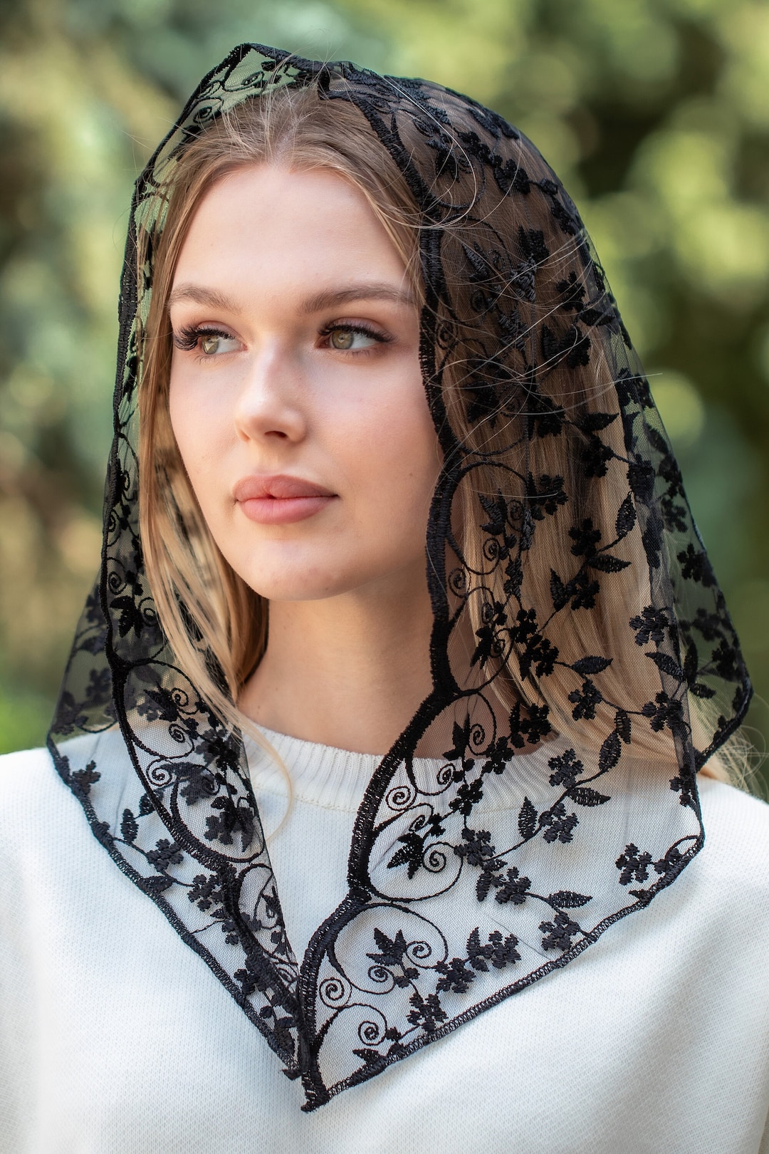 Black Veil for Church, Veil Catholic Lace Mantilla, Triangle Veil - Etsy