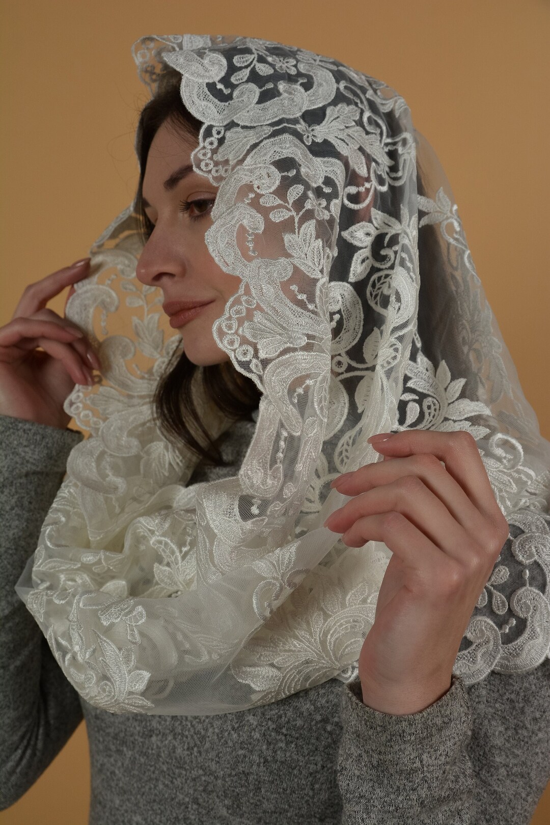Ivory Infinity Mantilla, Church Veil for Mass, Infinity Veil Mantilla ...