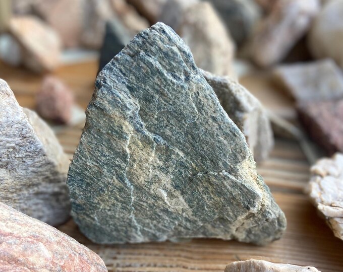 Sierra Nevada Gneiss Pyramid – Natural Flat-bottom Altar Stone for ...