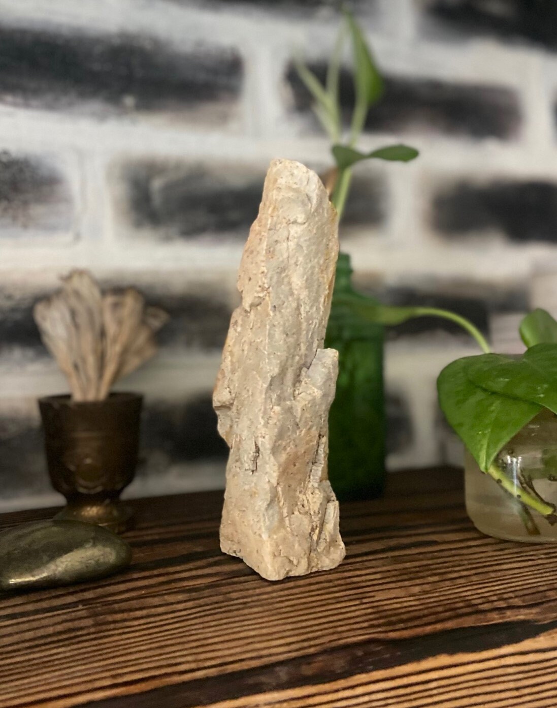 Limestone Mojave Desert Pyramid Nature Made Pyramid Stone, Flat Bottom ...