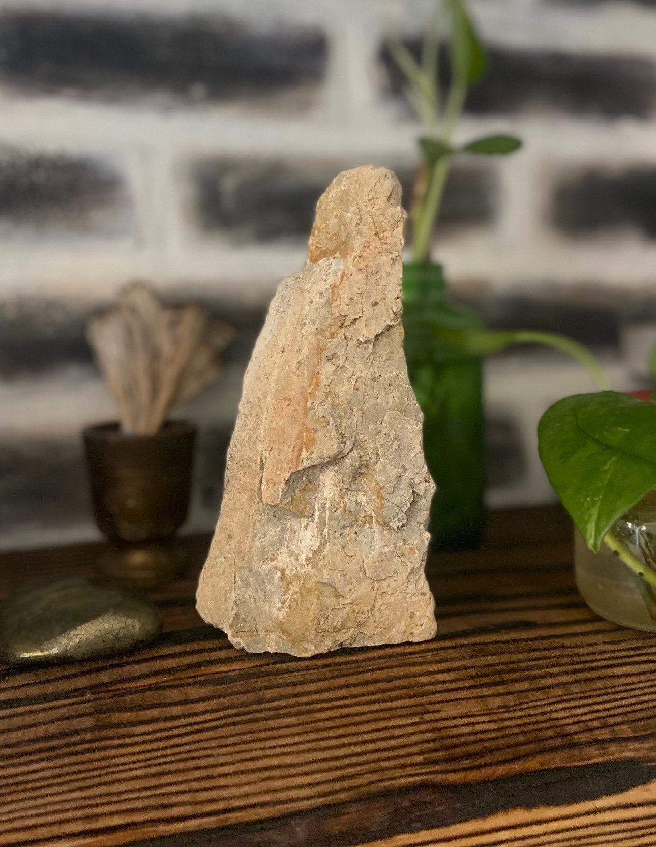 Limestone Mojave Desert Pyramid Nature Made Pyramid Stone, Flat Bottom ...