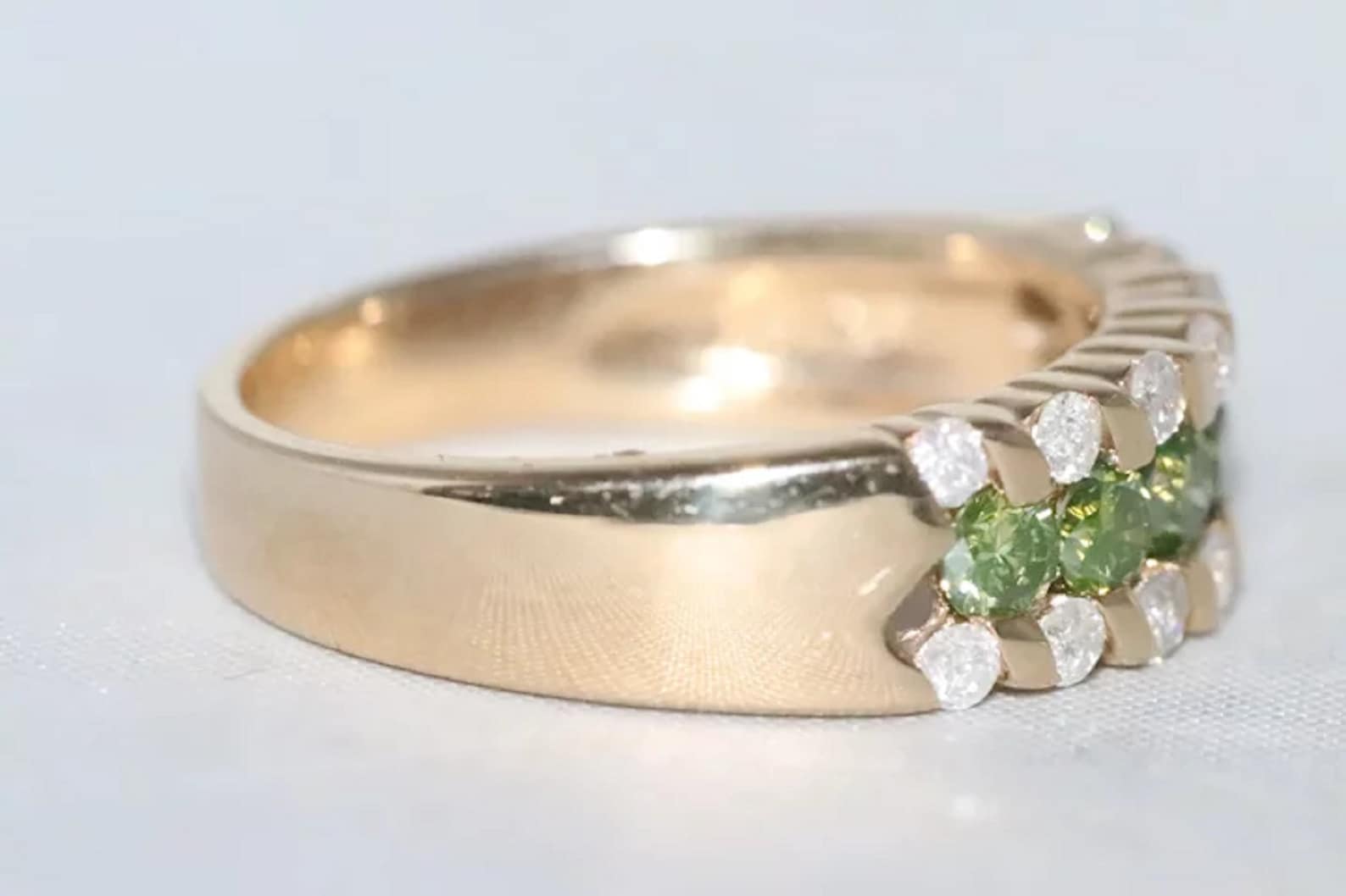 Superbe bague en diamant vert 14K Yellow Gold - Etsy France