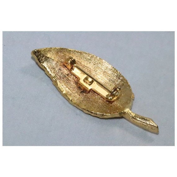 Vintage Leaf Pin - Gem