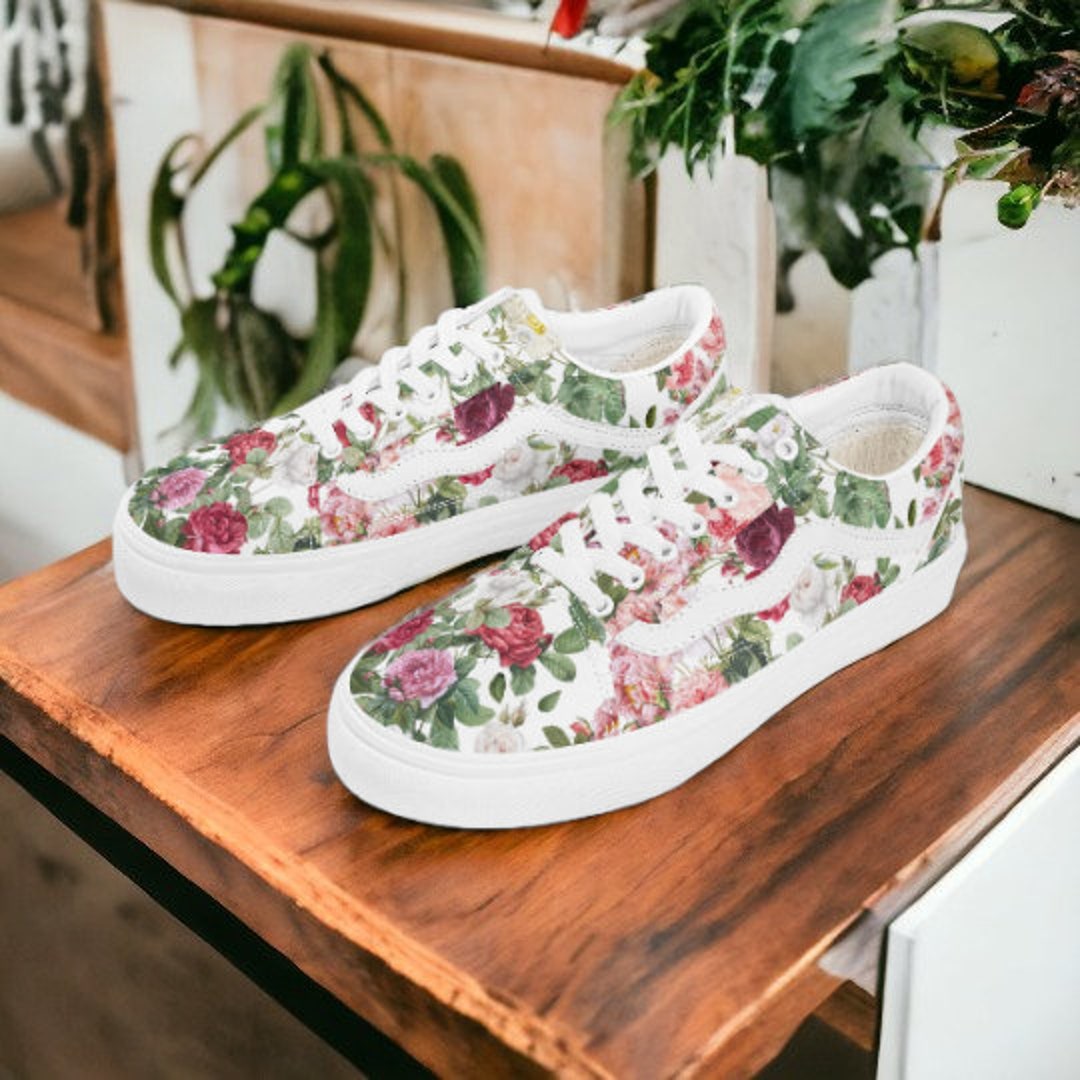 Pink Vintage Cottage Roses Tie Sneakers, Y2K Skate Style Sneakers ...