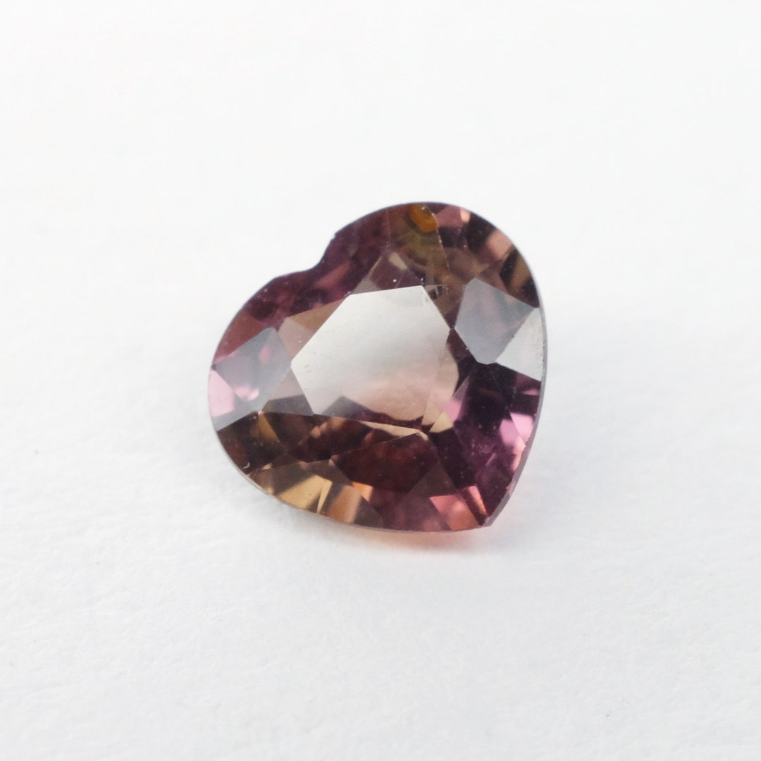 Buy VS Heart Pinkish Purple Sapphire Unheated Songea 0.56ct 5.2x4.8x2 ...