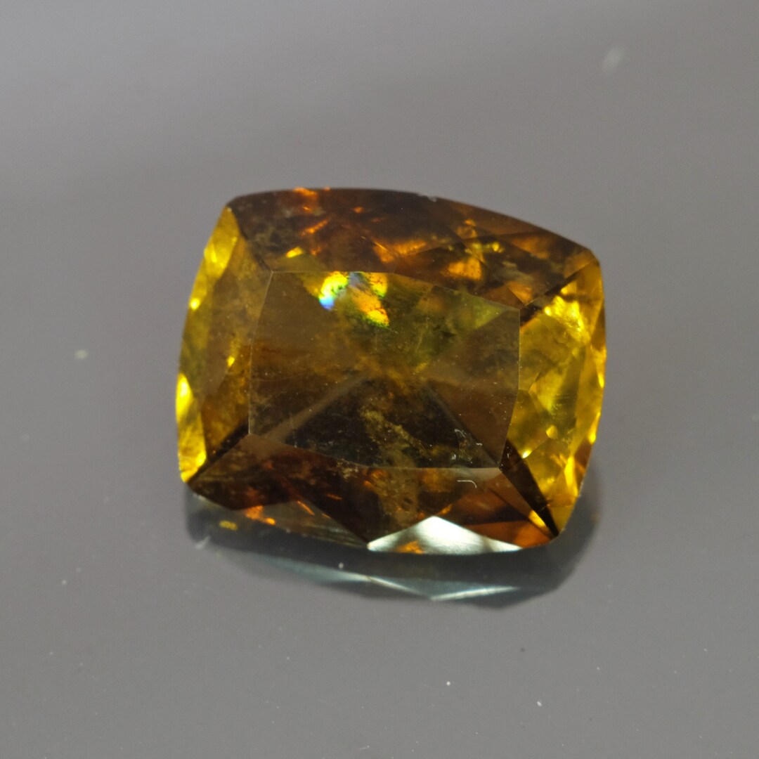 Cromo-dravita Turmalina Tazania 4.19ct 11x9.4x5.4mm La piedra preciosa ...