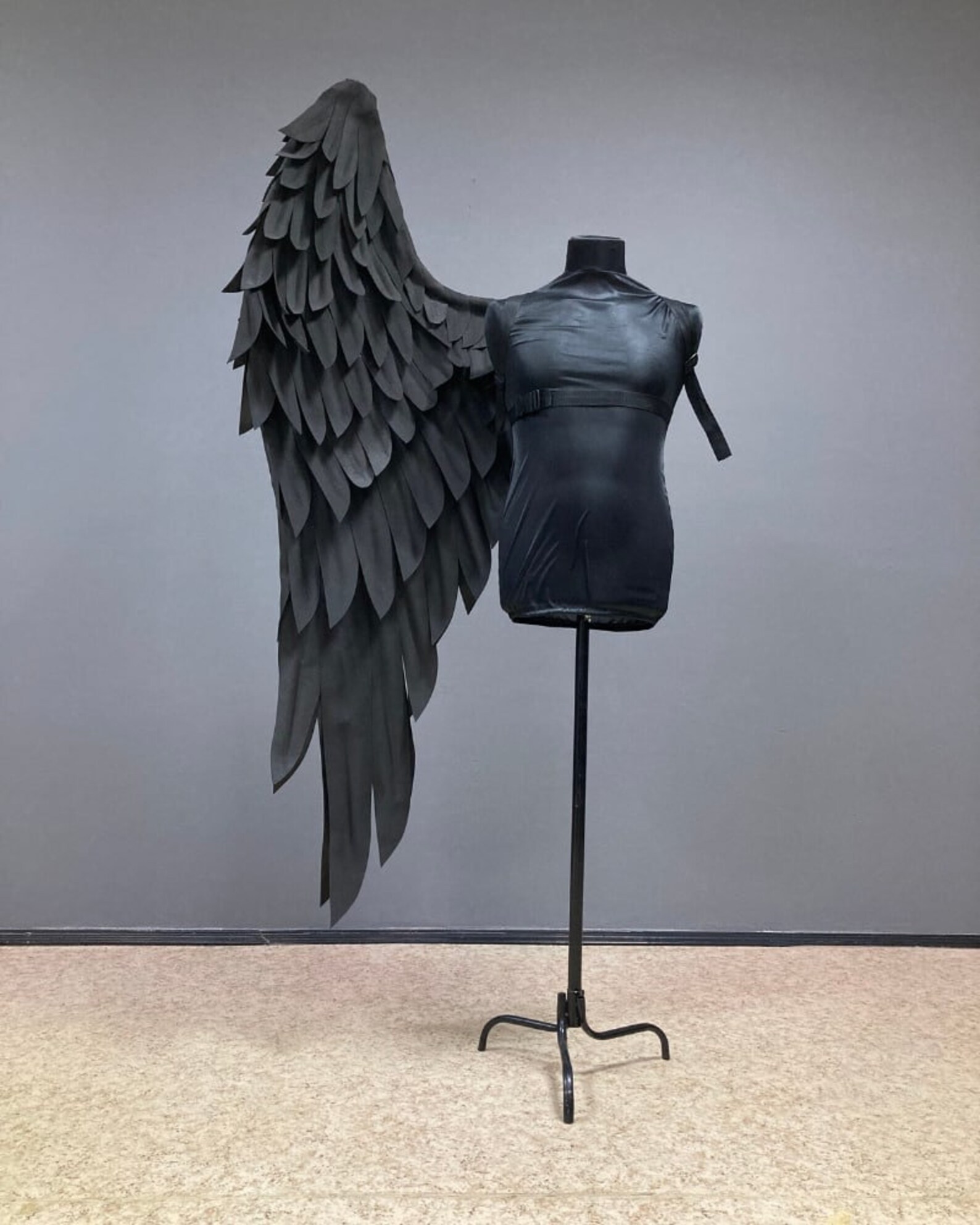 One Wing Cosplay, One Black Wing, Sephiroth Wing, Sephiroth Cosplay ...