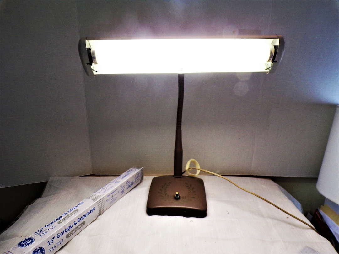 Vintage Metal Gooseneck Desk Light/lamp Fluorescent Bulb Golden Laurel ...