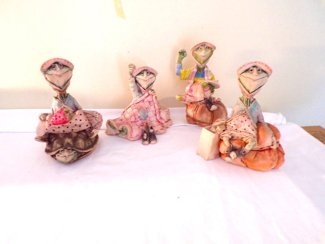 Vintage Tillie the Homeless Frog Sculptures by Jessica De Stefano 1986 ...