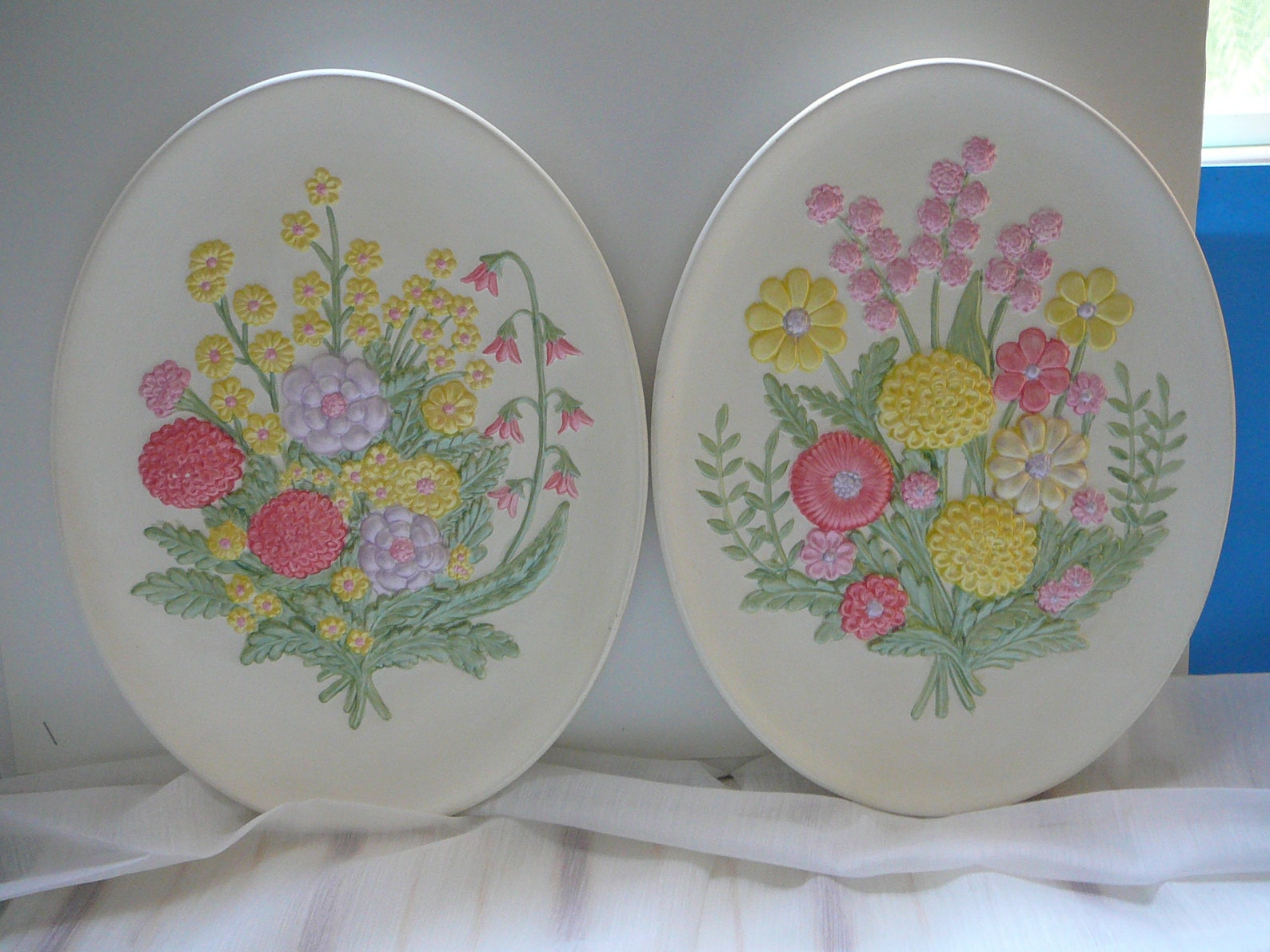 Vintage Ceramic Oval Floral Wall Plaques Atlantic Mold 1973 - Etsy