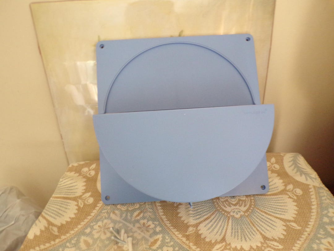 Tupperware Blue Lid Storage Wall Holder Storage Vintage 1646-3 11" X 11 ...